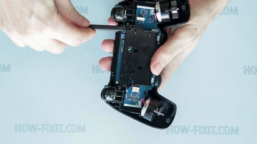 How to disassemble ps4 gamepad